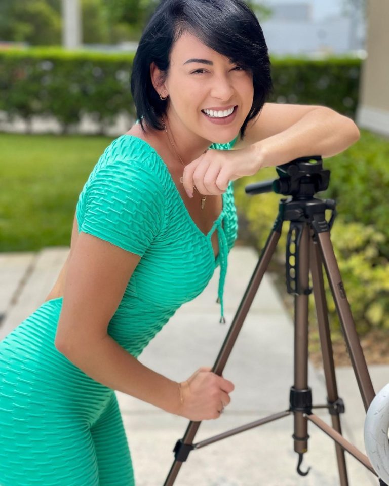 La divertida influencer Imaray Ulloa nominada a Premios Juventud